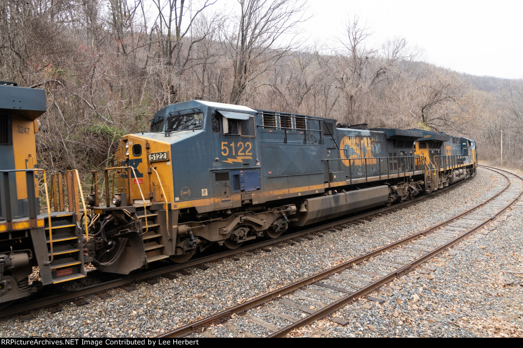 CSX 5122 on Afton Mountain